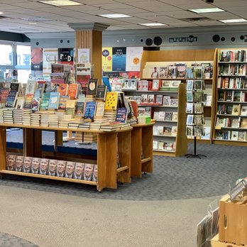 LONGFELLOW BOOKS - Updated January 2026 - 27 Photos & 51 Real Reviews - 1 Monument Way, Portland ...