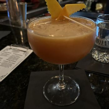 STASH BOX - Updated December 2025 - 52 Photos & 32 Reviews - 866 Elm St ...