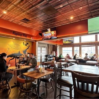 FLYING PIG TAVERN AND TAP - Updated January 2026 - 20 Photos & 22 ...