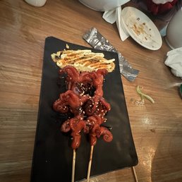 TIGER DEN - Updated January 2026 - 2122 Photos & 1376 Reviews - 9889 ...