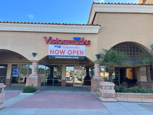 VISIONWORKS DOCTORS OF OPTOMETRY - Updated October 2025 - 27230 Alicia ...