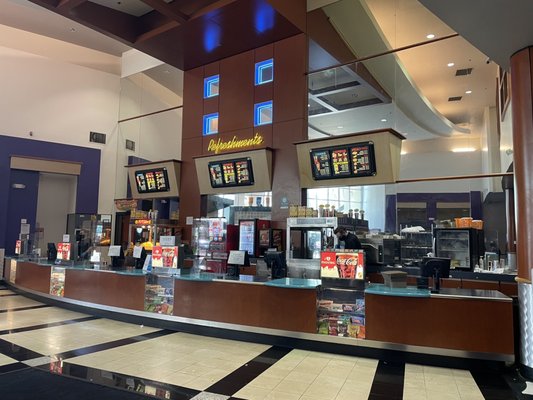LODI STADIUM 12 CINEMAS - Updated November 2024 - 95 Photos & 261 ...