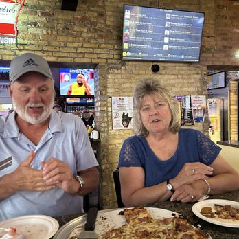 WAVERLY INN PUB & PIZZERIA - Updated August 2024 - 37 Photos & 54 ...