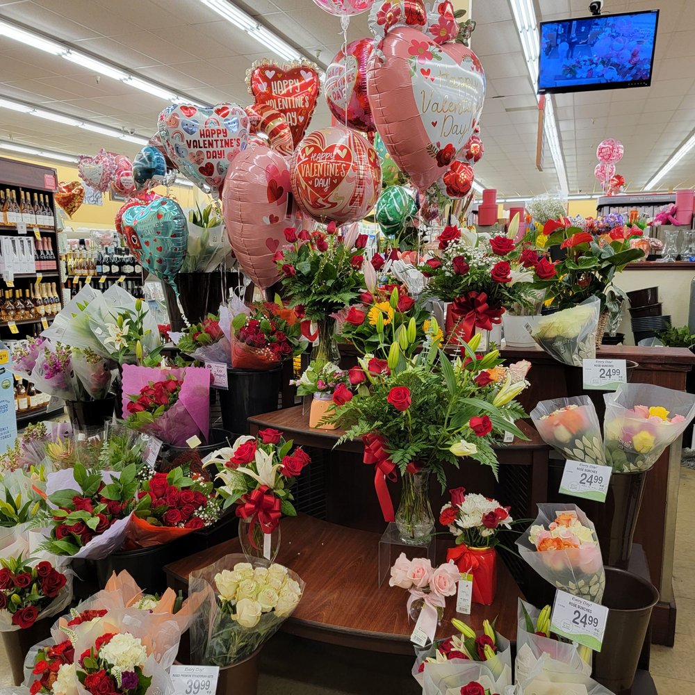 VONS - Updated July 2025 - 100 Photos & 174 Reviews - 1430 S Fairfax ...