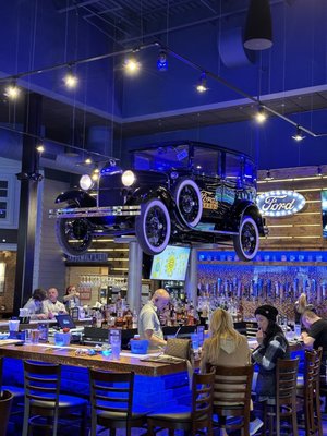 FORD’S GARAGE - NOVI - 158 Photos & 97 Reviews - 44175 W 12 Mile Rd ...