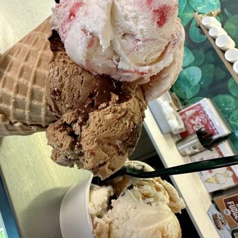 CLANCY’S ICE CREAM PARLOUR - Updated June 2024 - 756 Photos & 966 ...