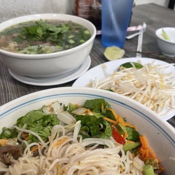 PHO 45 - Updated April 2025 - 1212 Photos & 1282 Reviews - 12810 La ...