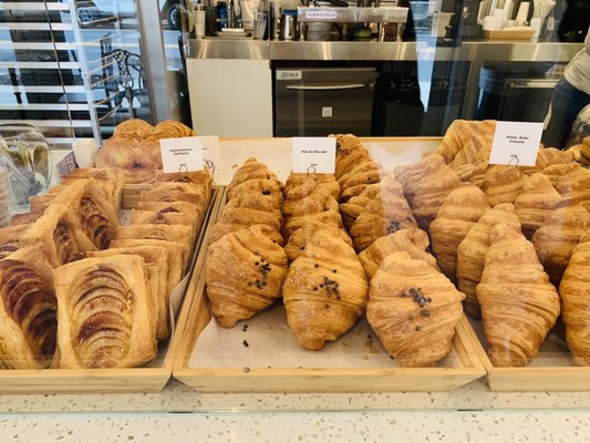 MADRID EUROPEAN BAKERY AND PATISSERIE - 204 Photos & 103 Reviews - 199 ...