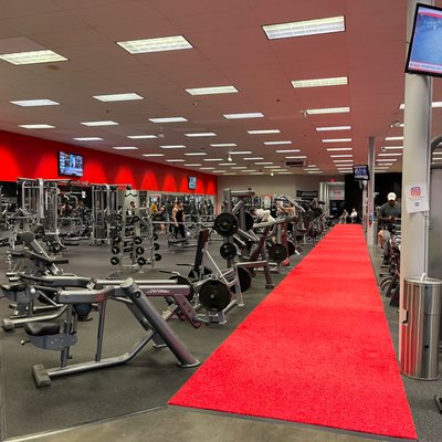 MAX FITNESS - Updated January 2026 - 12 Photos - 500 Old Greenville Hwy ...
