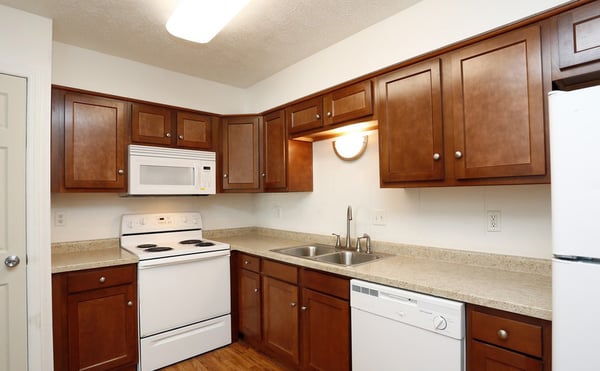 CASTLETON MANOR APARTMENTS - Updated July 2025 - 40 Photos & 16 Reviews ...