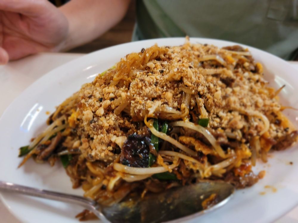 THAI ISSAN CUISINE - 1028 Photos & 587 Reviews - 2929 Kapiolani Blvd ...