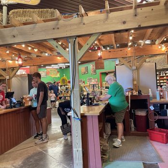 CENTER GROVE ORCHARD - Updated January 2026 - 101 Photos & 40 Reviews ...