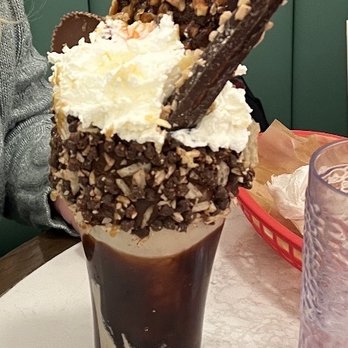 ST. LOUIS UNION STATION SODA FOUNTAIN - Updated July 2024 - 610 Photos ...