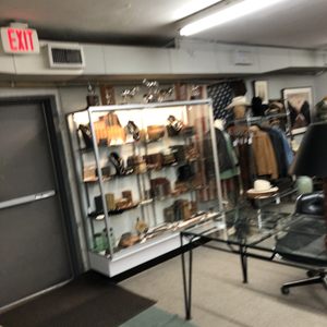 BACK ROW HOME - 14 Photos & 10 Reviews - 8570 Katy Fwy, Houston, Texas ...