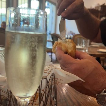 POOGAN’S PORCH - Updated October 2024 - 5236 Photos & 4675 Reviews - 72 ...