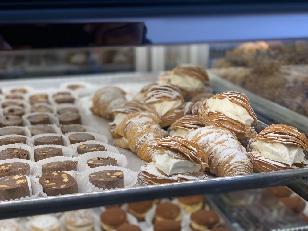 CATANIA BAKERY - 63 Photos & 70 Reviews - 6410 Fresh Pond Rd, Ridgewood ...
