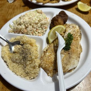 SINGLETON’S SEAFOOD SHACK - Updated December 2024 - 722 Photos & 683 ...
