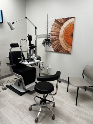 TOZER LEE EYE CENTER - Updated December 2025 - 1830 S Alma School Rd ...