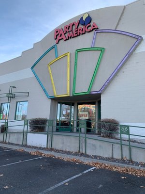 PARTY AMERICA - Updated January 2025 - 29 Photos & 50 Reviews - 5925 S ...