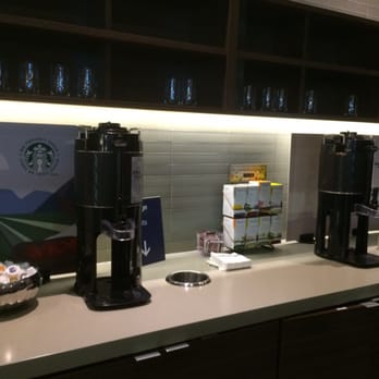 PORTER AIRPORT LOUNGE - Updated January 2026 - 54 Photos & 56 Reviews ...