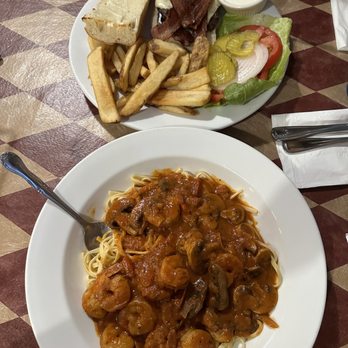 GUMBA’S ITALIAN RESTAURANT - Updated November 2024 - 554 Photos & 901 ...