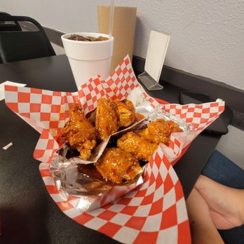 WAYNE’S WINGS - Updated January 2026 - 799 Photos & 1138 Reviews - 4453 ...