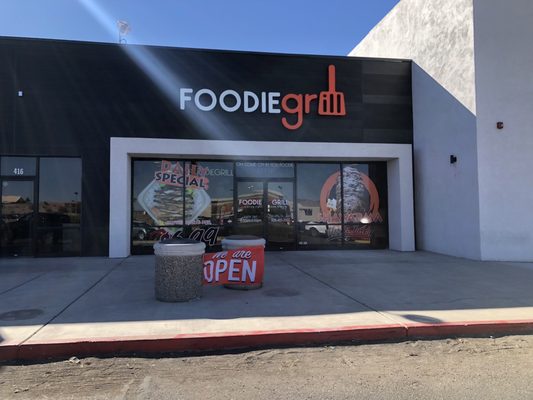 FOODIE GRILL - 28 Photos & 32 Reviews - 2250 Hwy 95, Bullhead City, AZ ...