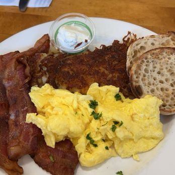 5 SPOT - Updated October 2024 - 935 Photos & 1360 Reviews - 1502 Queen ...