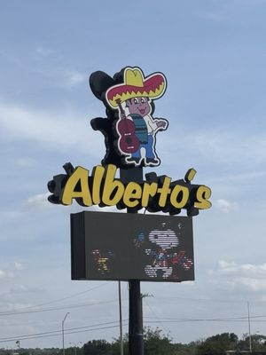 ALBERTO’S CRYSTAL CAFE - Updated December 2025 - 50 Photos & 68 Reviews ...