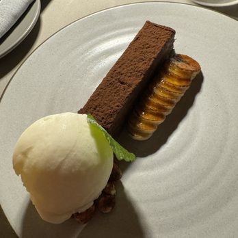 PAPERFISH SUSHI - Updated December 2024 - 339 Photos & 208 Reviews ...