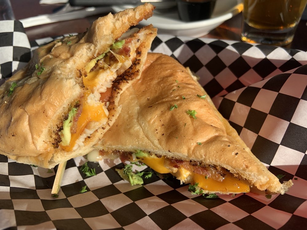THE TAPROOM PUB AND GRUB - 113 Photos & 208 Reviews - 3948 Sylvan Ave ...
