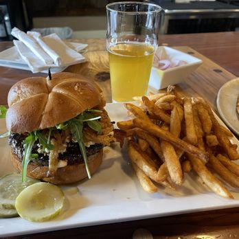 SOUTH GATE BREWING COMPANY - Updated June 2024 - 1255 Photos & 1625 ...