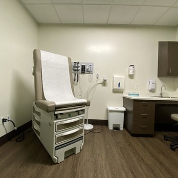 ADVENTIST HEALTH MEDICAL OFFICE - TULARE - Updated May 2026 - 10 Photos ...