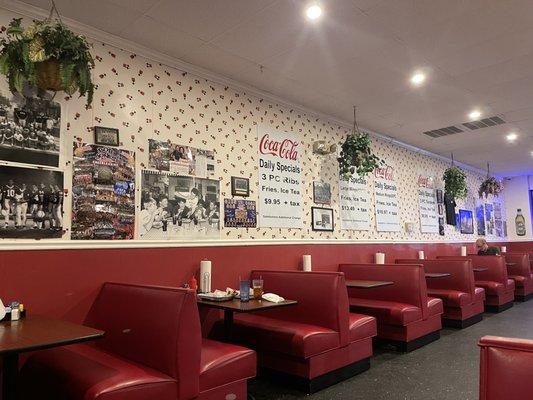 CRICKET’S - Updated August 2025 - 75 Photos & 167 Reviews - 3810 ...