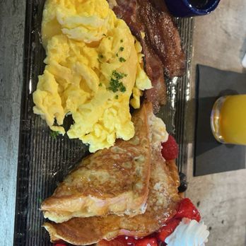 WEEZY’S - Updated December 2024 - 118 Photos & 50 Reviews - 200 Bennett ...