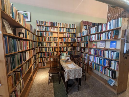 DUNAWAY BOOKS - 42 Photos & 47 Reviews - 3111 S Grand Blvd, Saint Louis ...