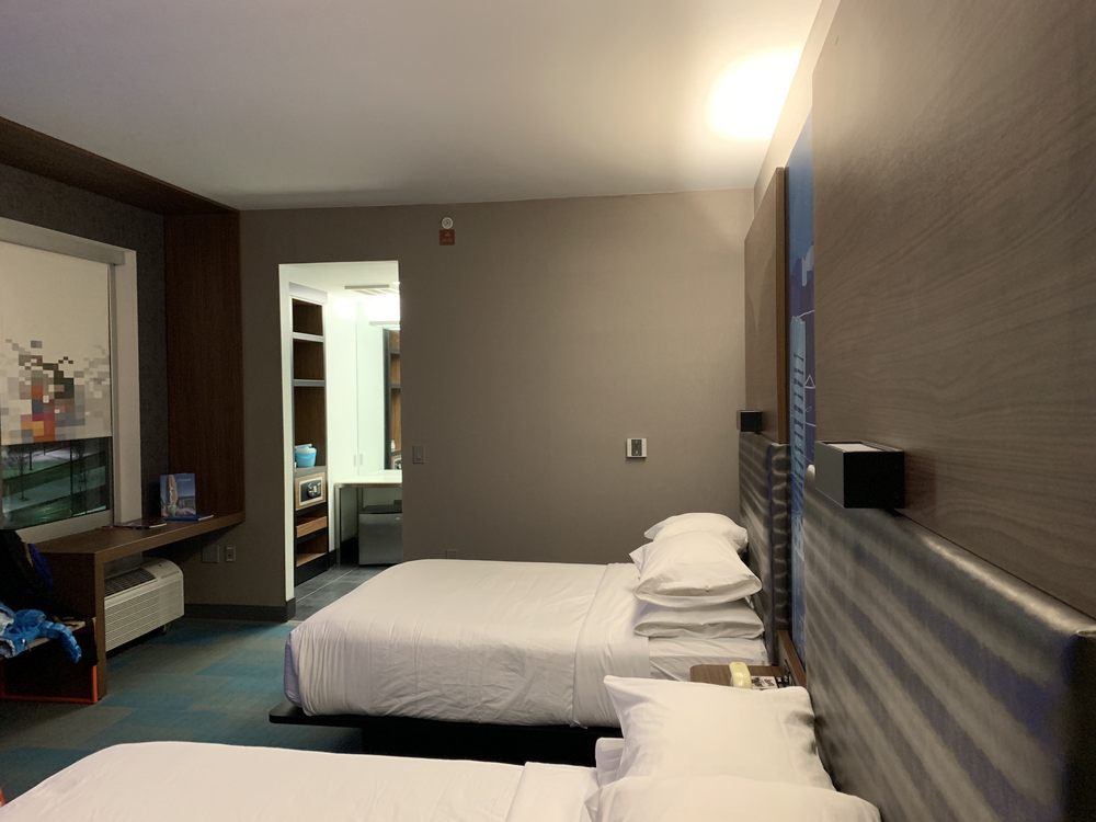 ALOFT CLEVELAND BEACHWOOD - 103 Photos & 72 Reviews - Hotels - 1010 ...