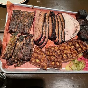 JACK FLAT BBQ - Updated December 2025 - 84 photos & 18 avis - 520 Prom. Du Centropolis, Laval ...