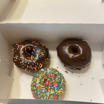 DONUT PALACE - Updated June 2025 - 706 N 11th St, Manhattan, Kansas ...