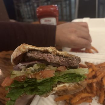 CRAZEE BURGER - Updated June 2024 - 1188 Photos & 840 Reviews - 3993 ...