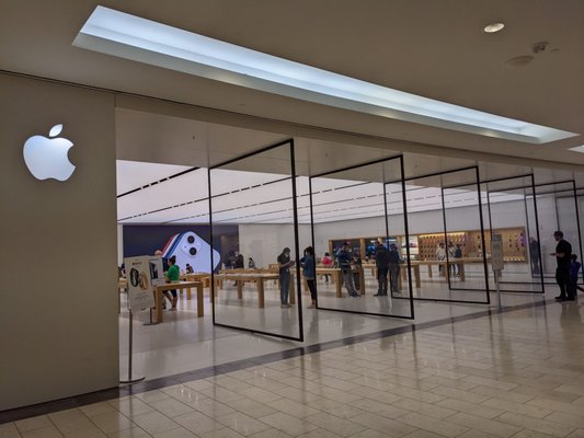 APPLE - NATICK - Updated October 2025 - 25 Photos & 130 Reviews - 1245 ...