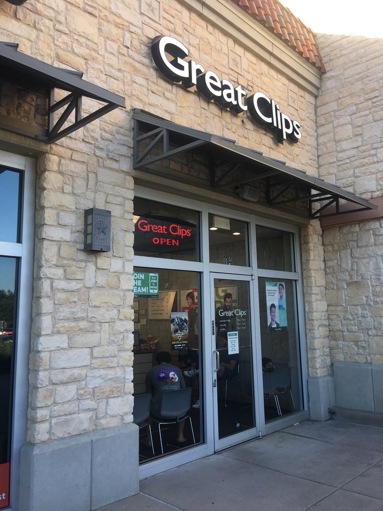 GREAT CLIPS - Updated August 2025 - 3000 S Hulen St, Fort Worth, Texas ...