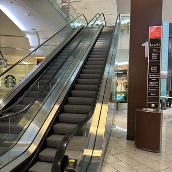 BLOCK 37 - Updated August 2025 - 131 Photos & 104 Reviews - 108 N State ...