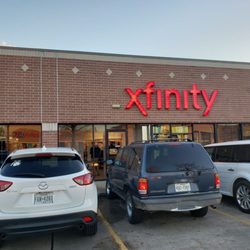 XFINITY STORE BY COMCAST - 62 Photos & 152 Reviews - 2616 S Voss Rd ...
