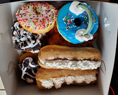 MASTER’S DONUTS - Updated July 2024 - 46 Photos & 41 Reviews - 325 E ...