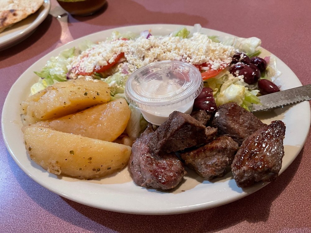 DEMETRI’S ON THE LAKE - Updated December 2024 - 28 Photos & 77 Reviews ...