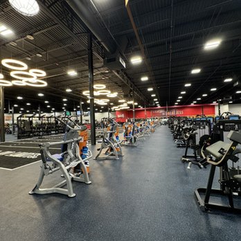 CRUNCH FITNESS - ALTAMONTE SPRINGS - Updated December 2025 - 35 Photos ...