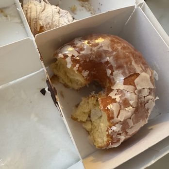 BEACON DOUGHNUTS - Updated March 2025 - 555 Photos & 250 Reviews - 810 ...