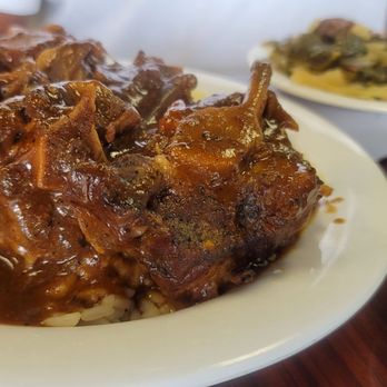 V’S KITCHEN - Updated August 2024 - 99 Photos & 99 Reviews - 2945 S ...