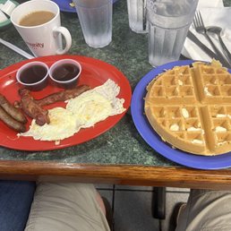 CAROLINA’S DINER - Updated November 2024 - 176 Photos & 202 Reviews ...